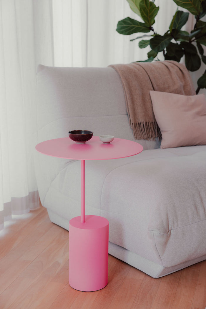 Pink Side Table – Metallbude