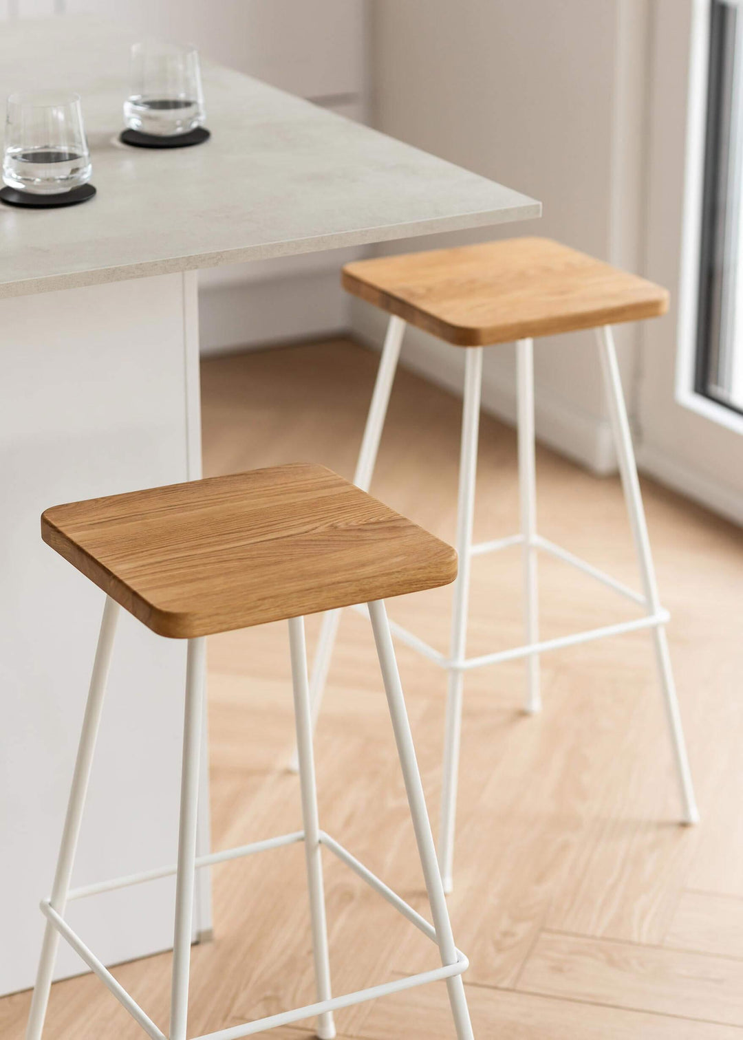 BARHOCKER BARNI – Metallbude